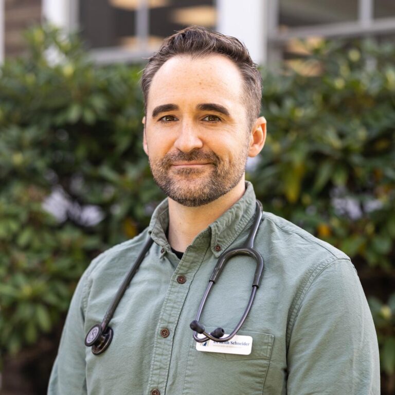 Meet Our Veterinarians - Harlingen Veterinary Clinic